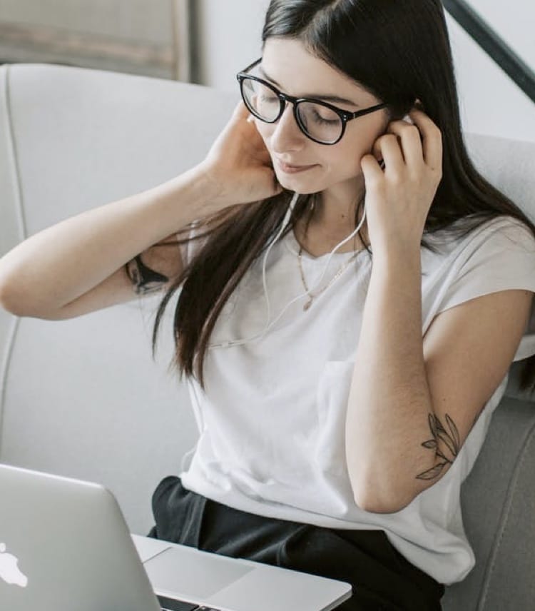 Frontend Mentor | Meet landing page Frontend Mentor | Meet landing page